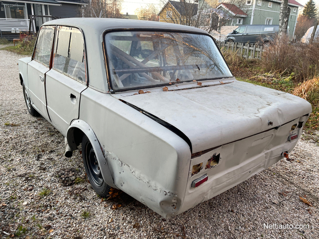 Nettivaraosa - Lada 1200 1980 - Kilpa-autoilu - Nettivaraosa