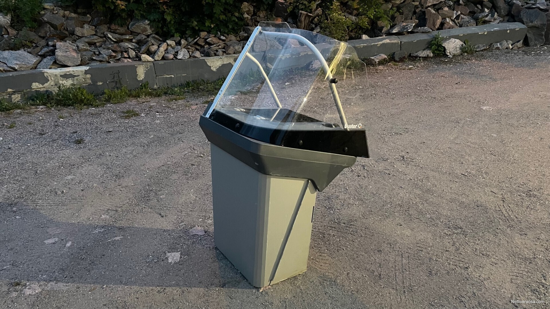 Nettivaraosa - Buster L - Vasemman puolen pulpetti - Veneen varusteet ...