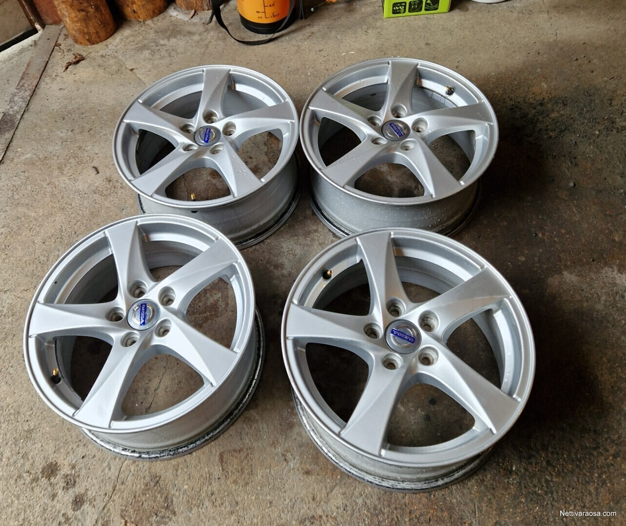 Nettivaraosa - Volvo - Rims - Nettivaraosa