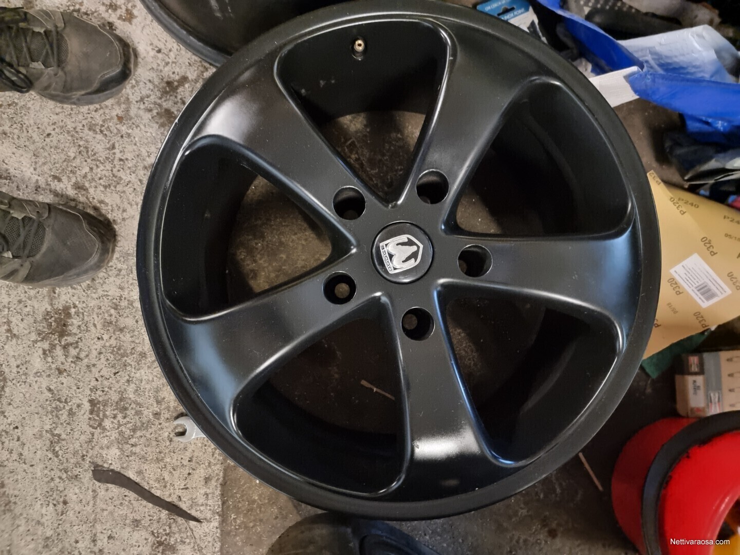 Nettivaraosa - RAM 1500 RAM 1500 - Upeat ulospäin levitävät 18x8,5 ...