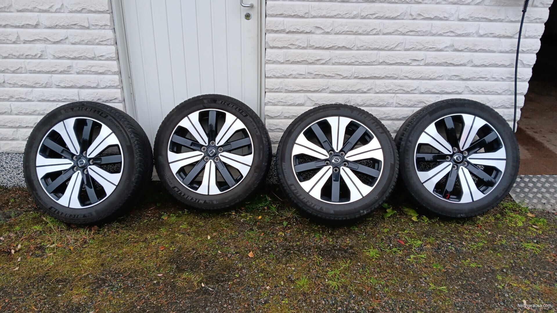 Nettivaraosa - Volvo C40 2023 - Vanteet - Nettivaraosa